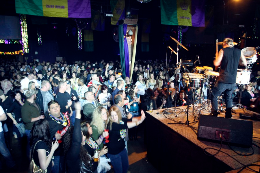 Specialty Entertainment – DJ & Dance Band Entertainment Services in Los ...